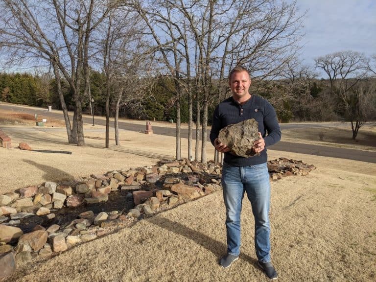 How Much Do Rocks Weigh? Pictures, Examples & Calculations – Rockhound ...