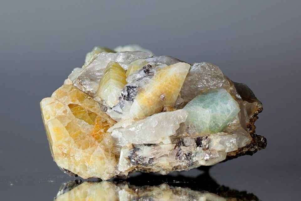 Pegmatite: Identification, Pictures & Info for Rockhounds – Rockhound ...